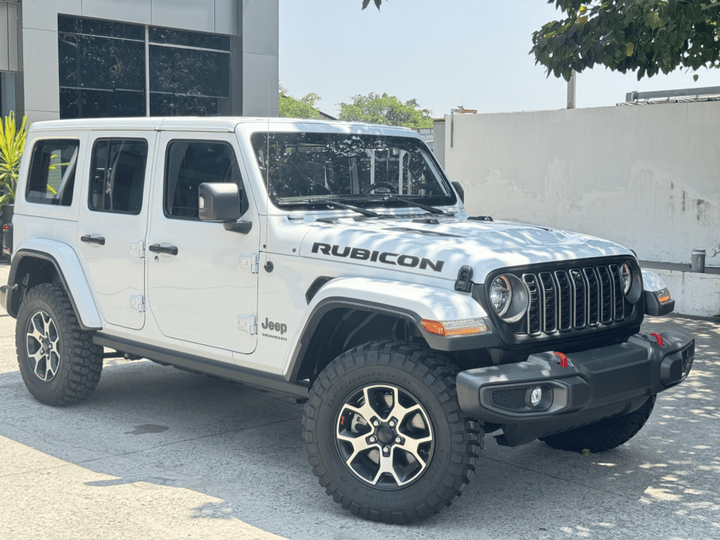 Bảng giá xe Jeep Wrangler Rubicon và chương trình khuyến mãi tháng 03/2025